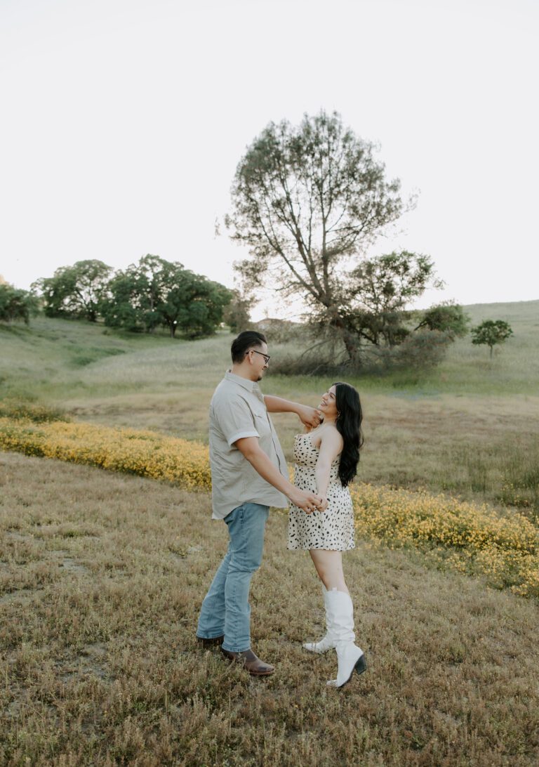A Dreamy Wildflower Couples Session: Love Among the Lupines ...