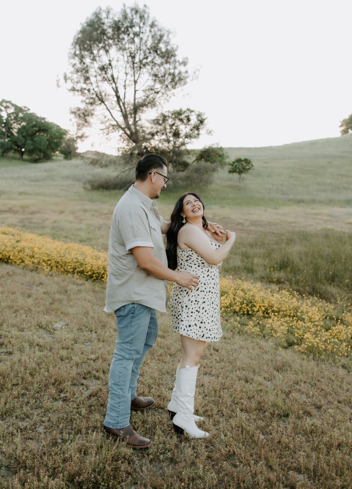 A Dreamy Wildflower Couples Session: Love Among the Lupines ...