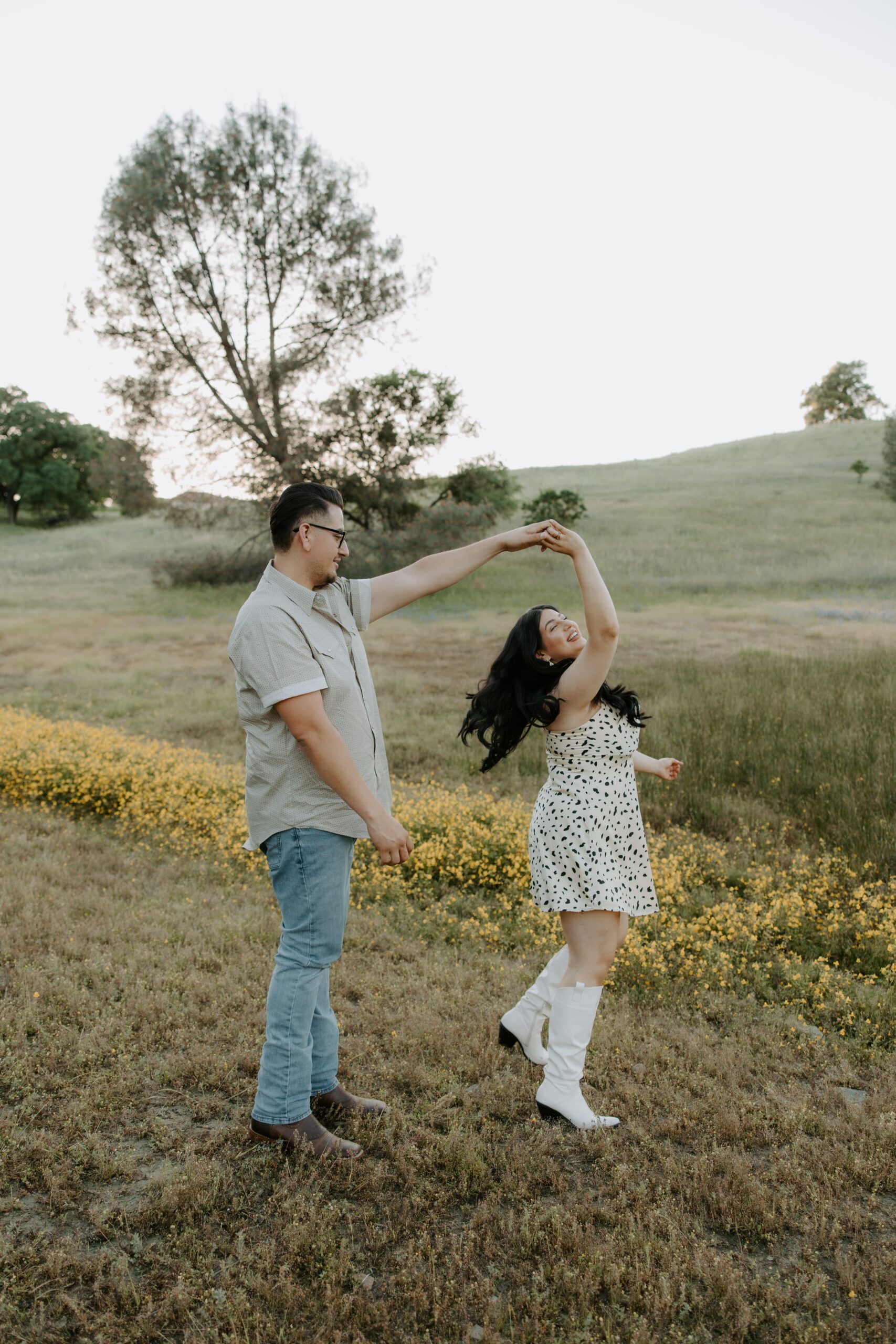A Dreamy Wildflower Couples Session: Love Among the Lupines ...