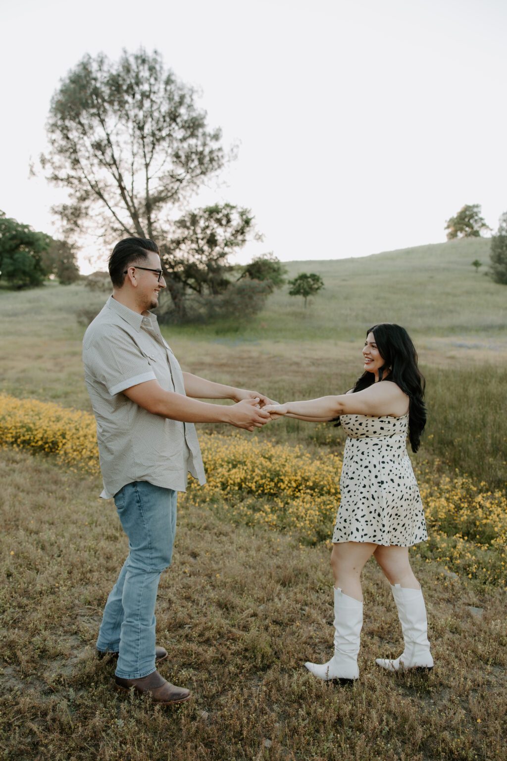 A Dreamy Wildflower Couples Session: Love Among the Lupines ...